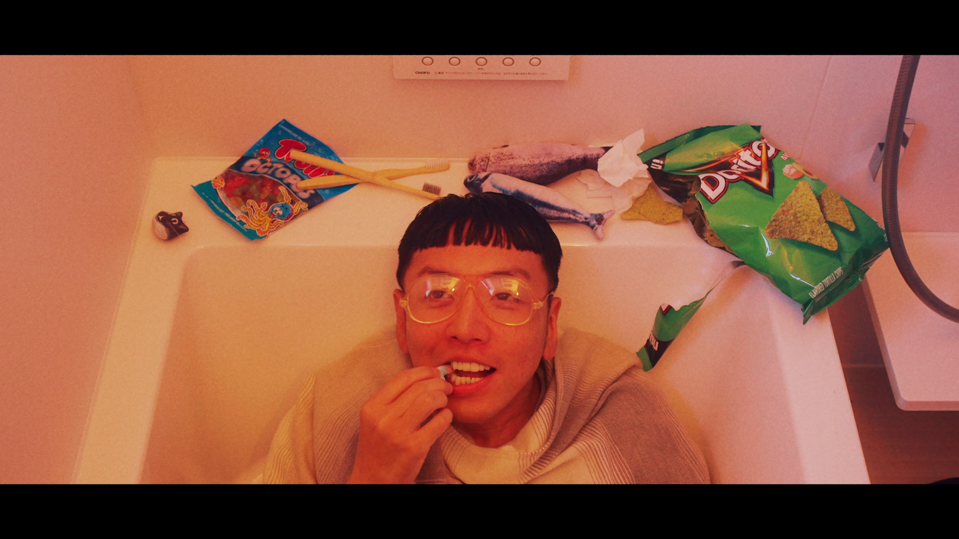 プロデュースユニット・Charlie （チャーリー）による『SHARE』、それぞれの魅力が詰まった映像に注目！ ｜ filmbum ...